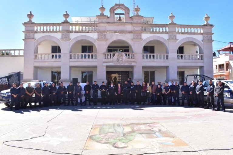 SSP entrega uniformes a policías municipales de Canatlán y Nuevo Ideal ...