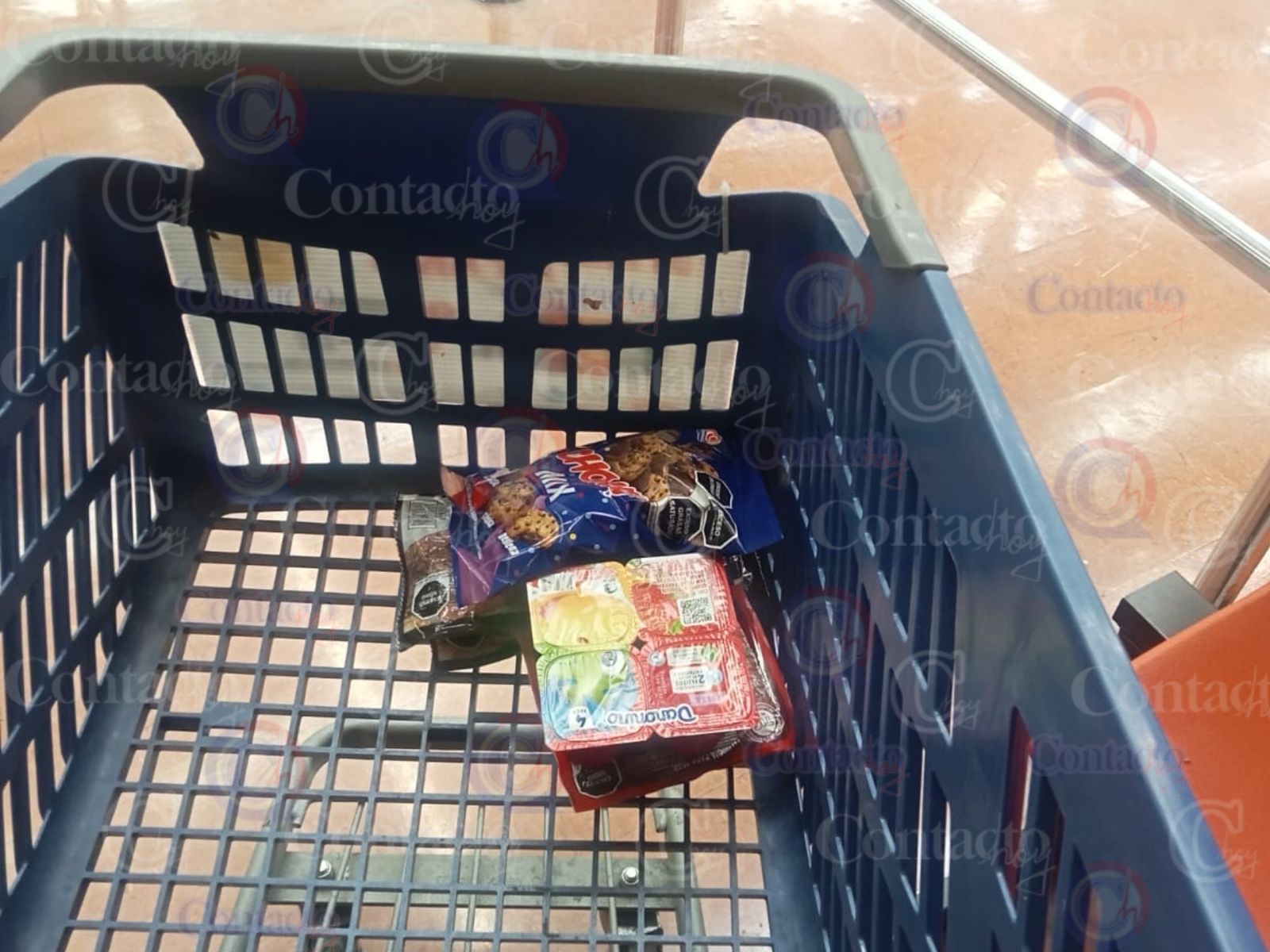 La detuvieron por robar comida para su bebé | Contacto Hoy