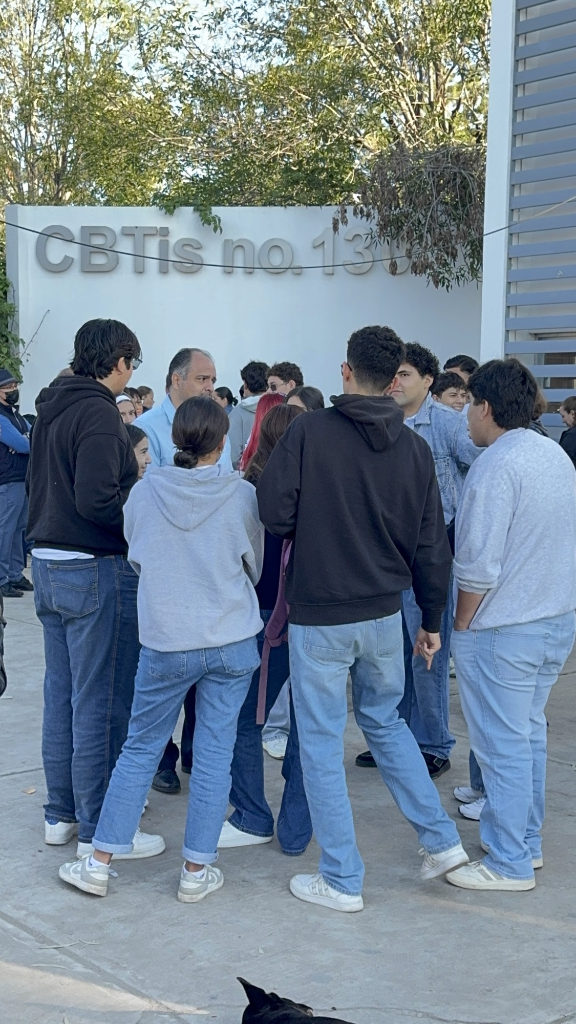 Docentes del CBTIs 130 cierran plantel – Contacto Hoy